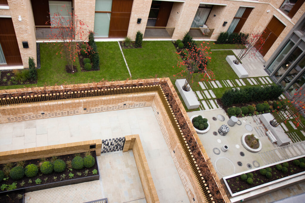 Maylim Maylim | Projects - Barts Square